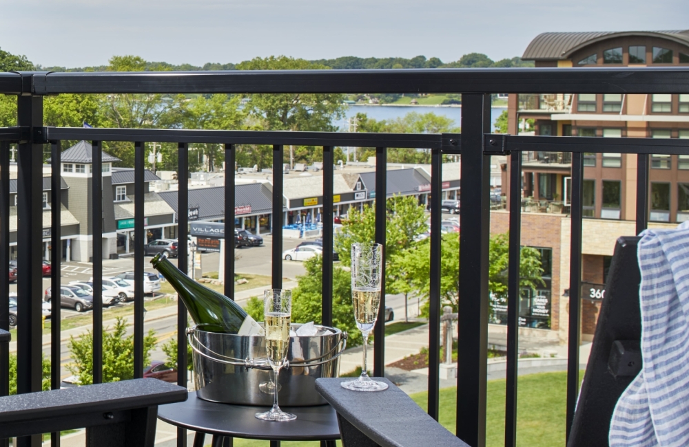 Hotel Landing | Wayzata MN Hotel on Lake Minnetonka