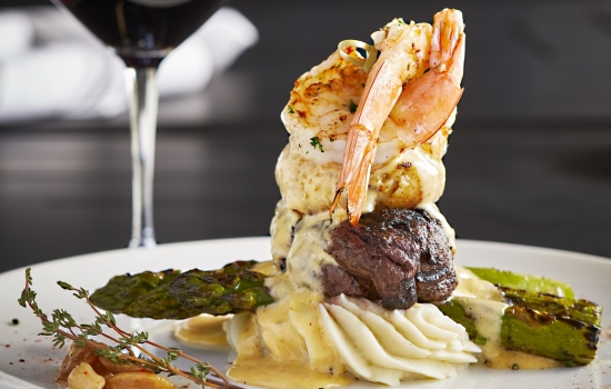 Wayzata Restaurants | ninetwentyfive | Hotel Landing